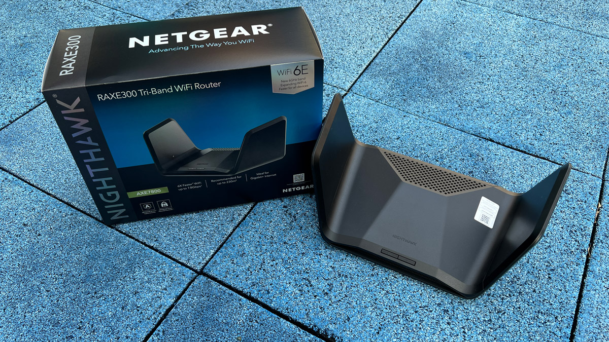 Netgear Nighthawk RAXE300 Router 開箱試玩：體驗 WiFi 6E 的非凡速度 – qk123