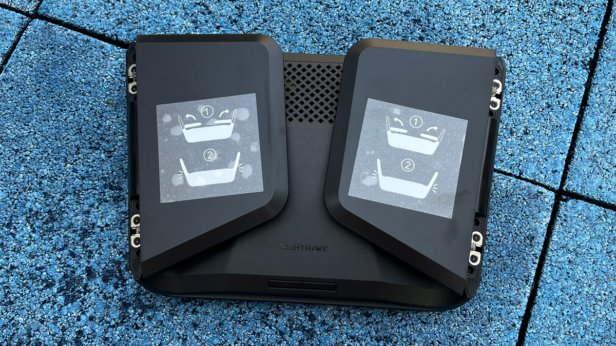 Netgear Nighthawk RAXE300 Router 開箱試玩：體驗 WiFi 6E 的非凡速度 – qk123